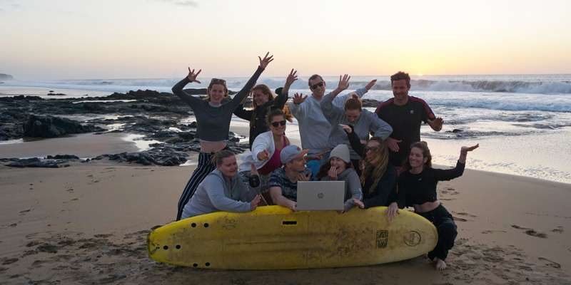 10+ Corporate Culture Examples from Big Players (Apple & Co)